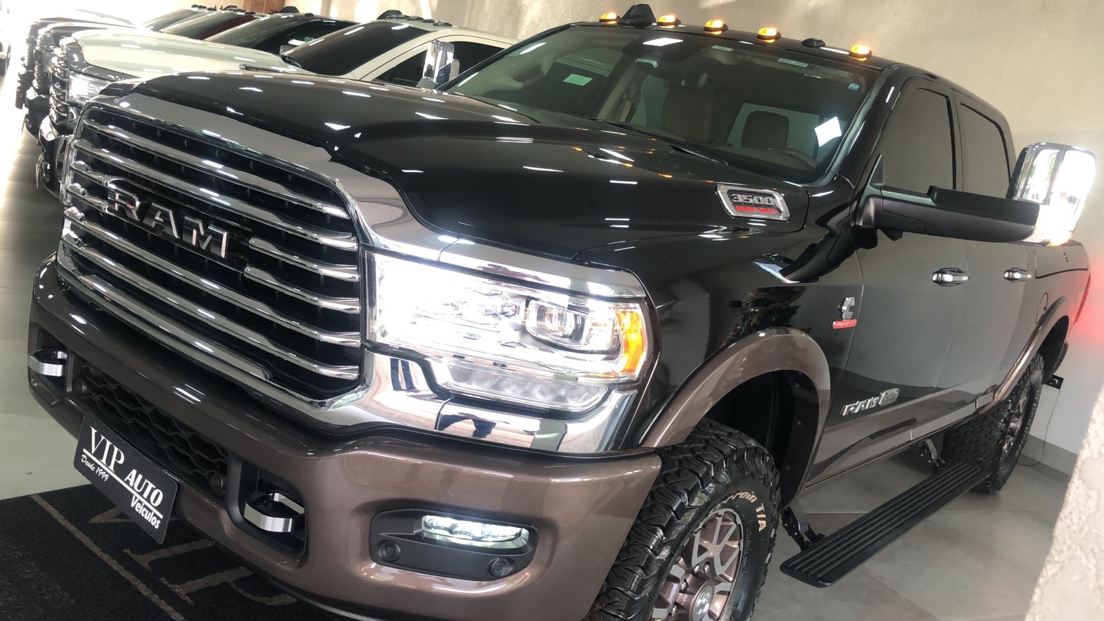 RAM 3500 YELLOWSTONE EDITION 4X4 6.7 AT6 2022 / 2022 por R$ 479.900,00 ...